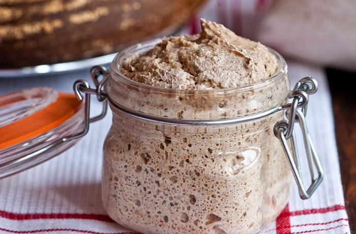¿Cómo hacer masa madre de centeno? La base perfecta para tus panes integrales - Recetas de Pan